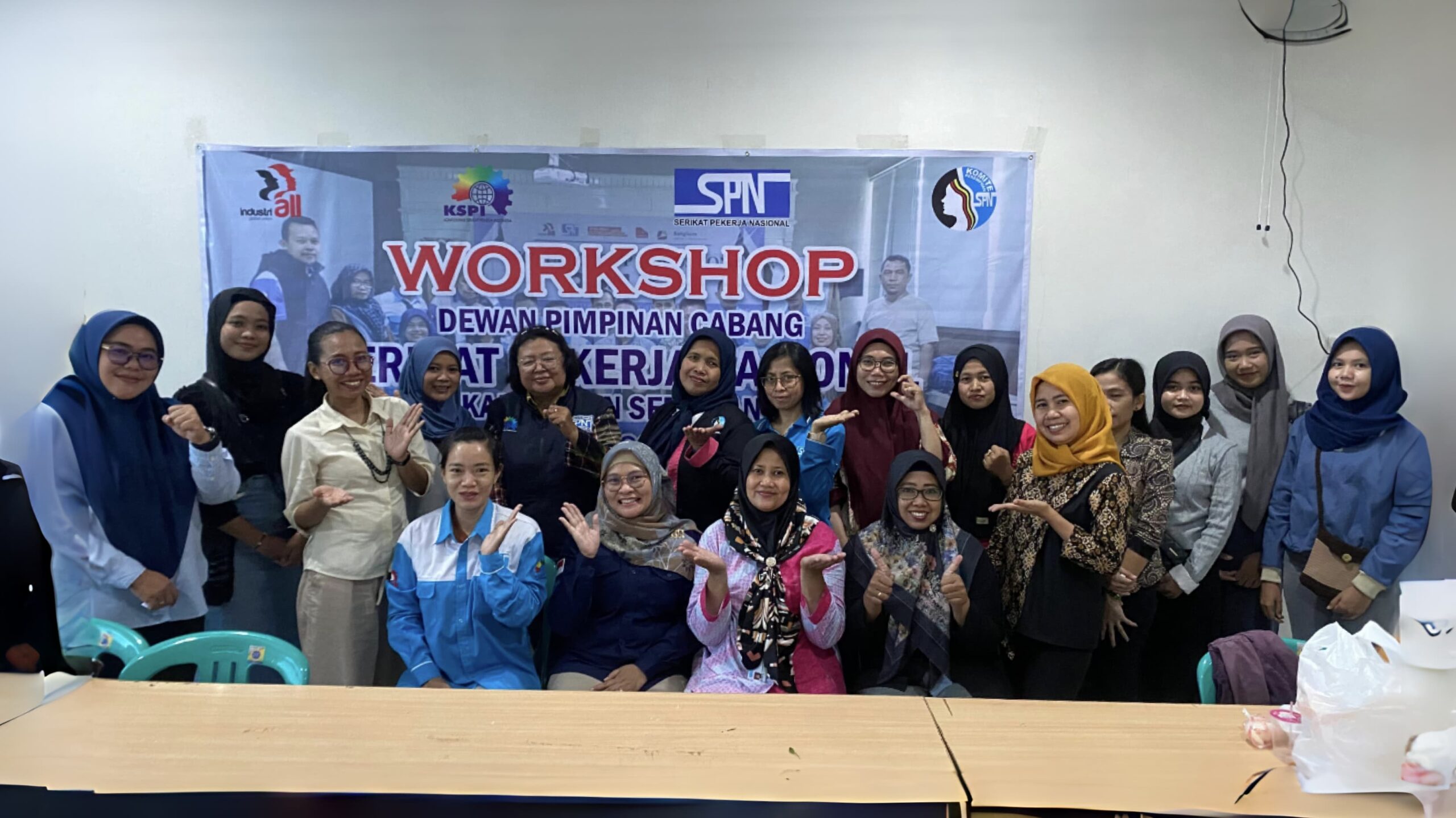 Fungsionaris Perempuan dalam Kepengurusan Organisasi SPN - SERIKAT PEKERJA NASIONAL